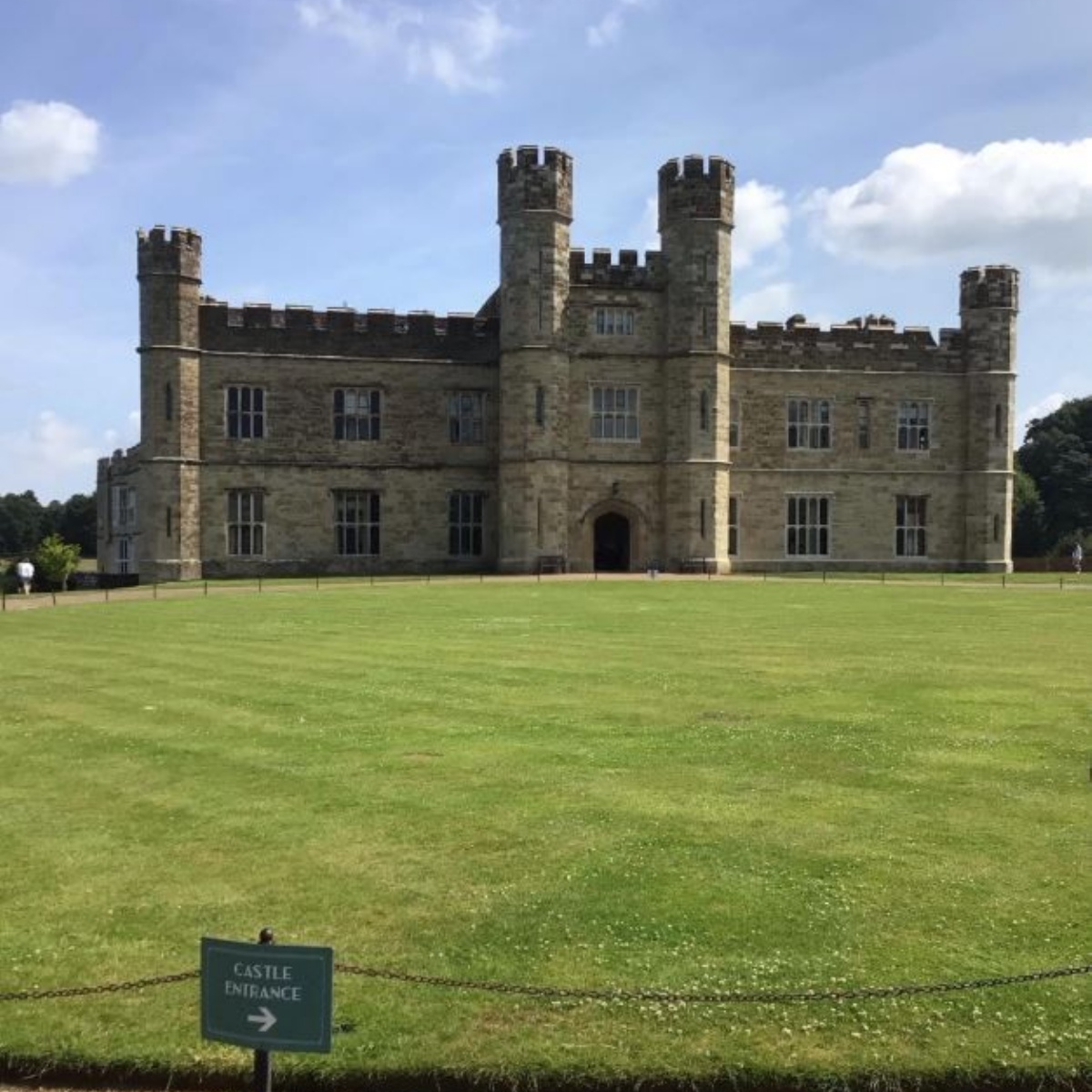 Three Bridges Primary School - Year 1 - Leeds Castle